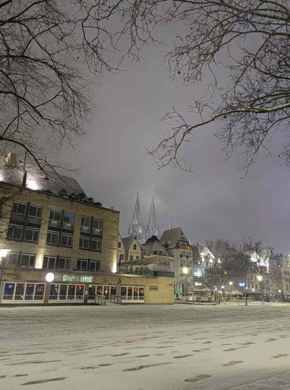 9 Bilder, die den ersten Schnee 2021 in Köln zeigen