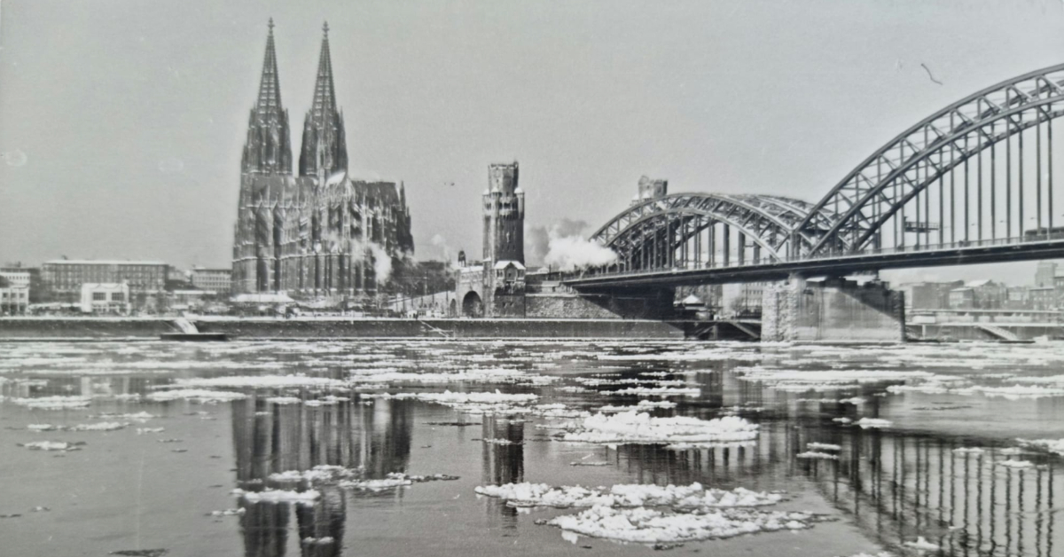 70 Jahre alte Fotos zeigen den zugefrorenen Rhein in den 50er-Jahren