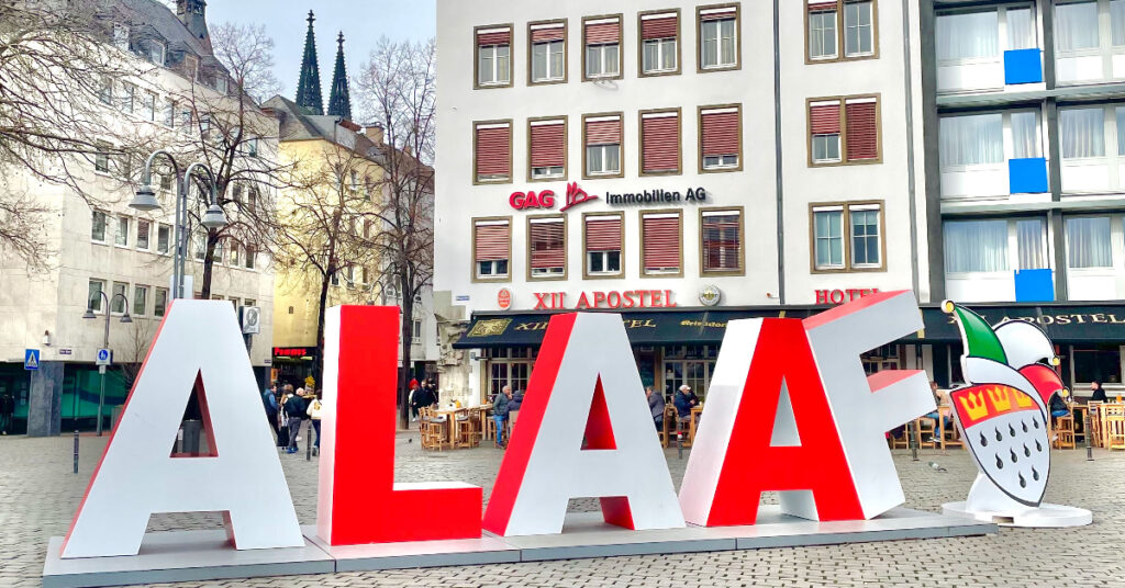 Weg vom Heumarkt: Kölner Alaaf-Schriftzug zieht um
