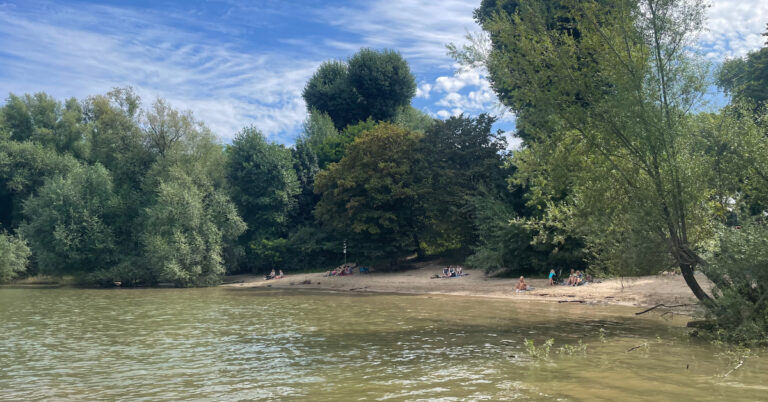 5 Strände am Rheinufer in Köln, die eine ruhige Oase sind